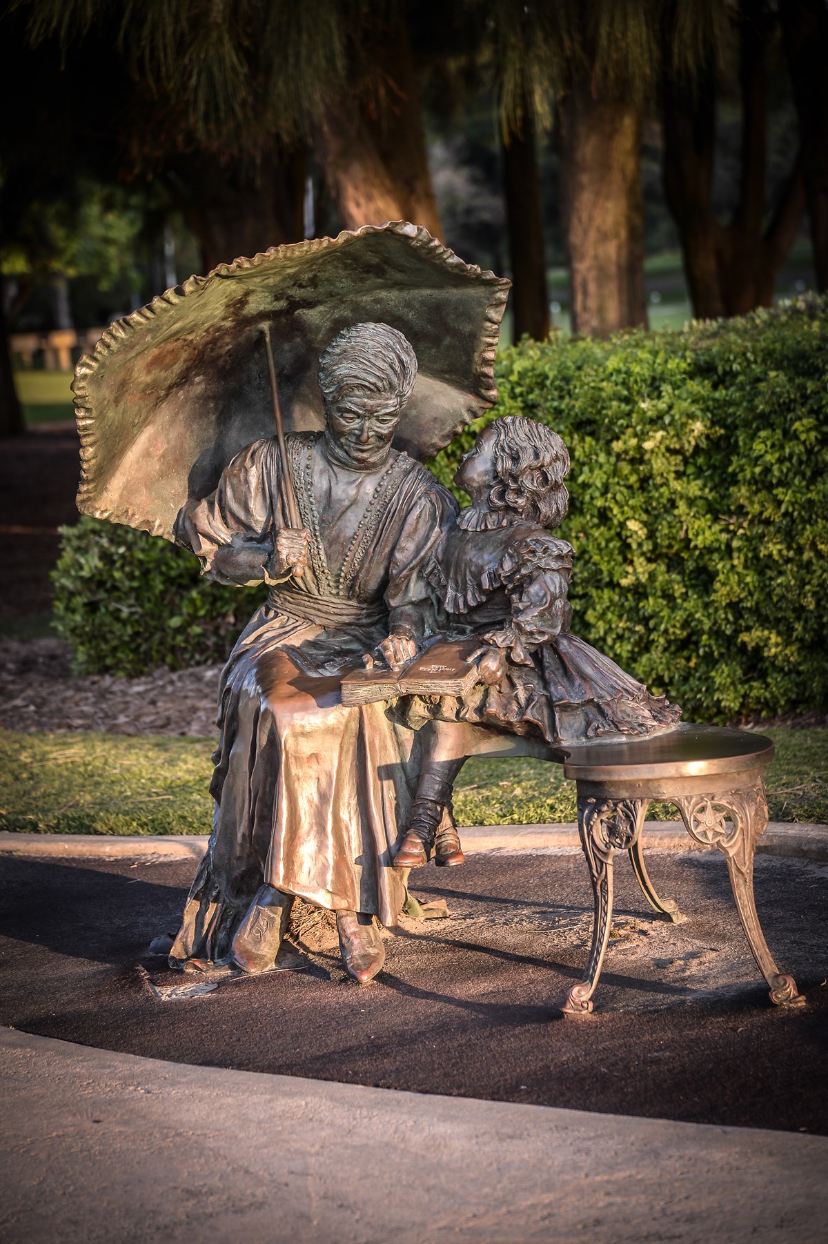 The Storyteller Sculpture - Burswood Park